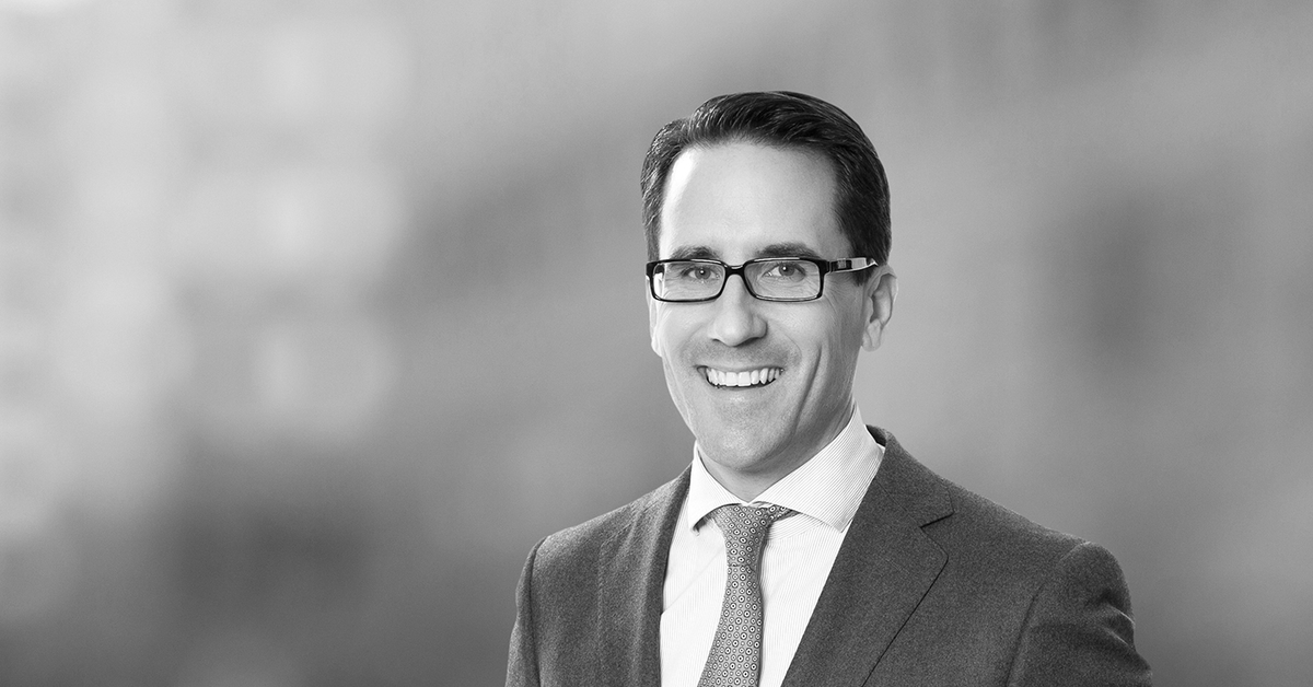Dr. Jan-Philipp Hoos | Partner | White & Case LLP