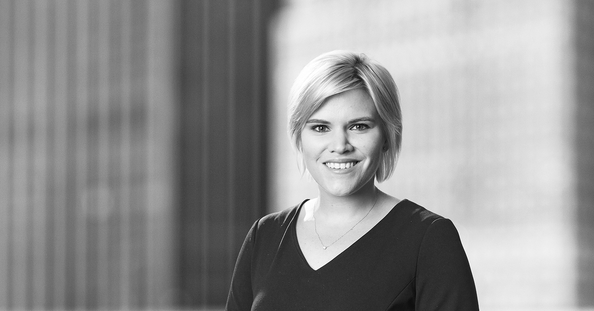 Elizabeth Schlenker | Associate | White & Case LLP