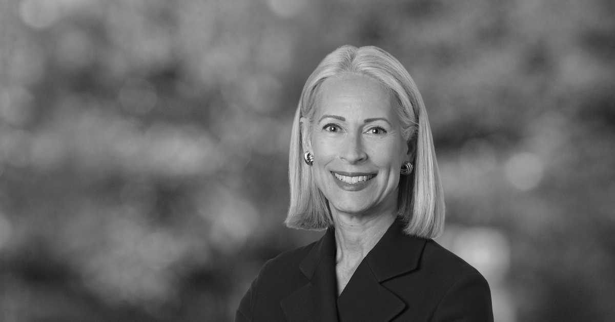 Elizabeth Fuller | Associate | White & Case LLP
