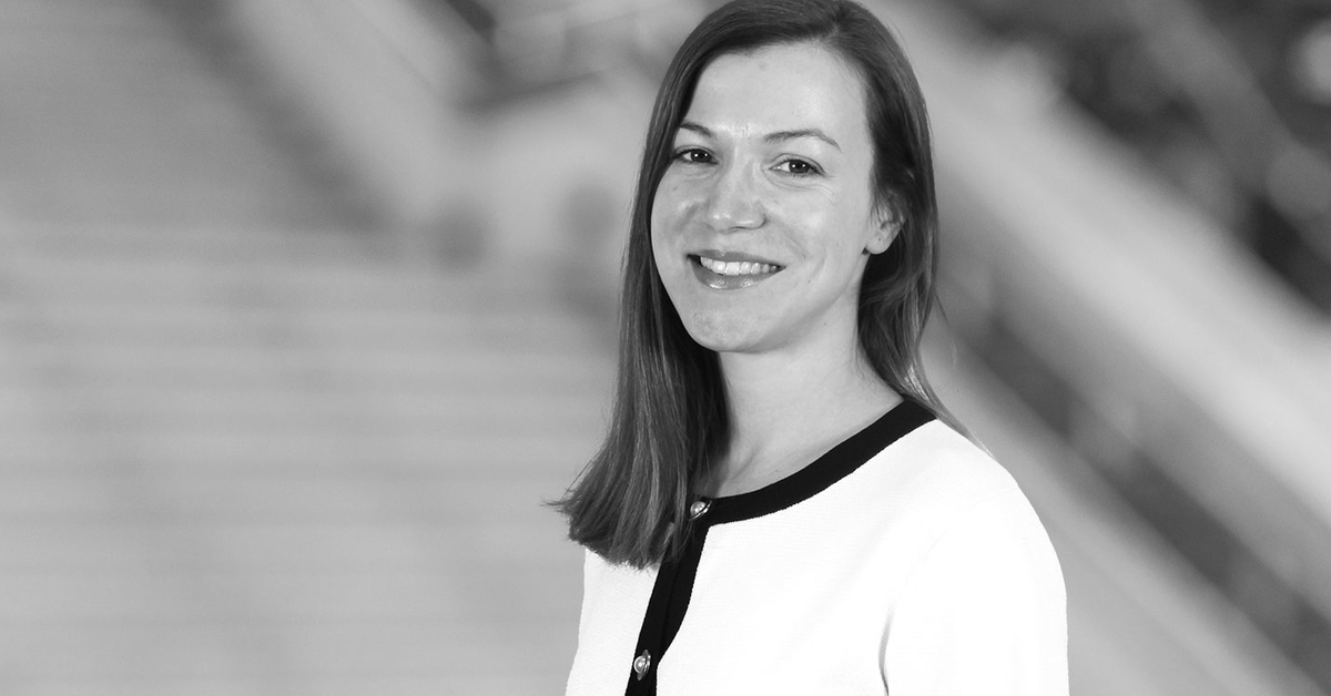 Nina Frie | Professional Support Lawyer | White & Case LLP