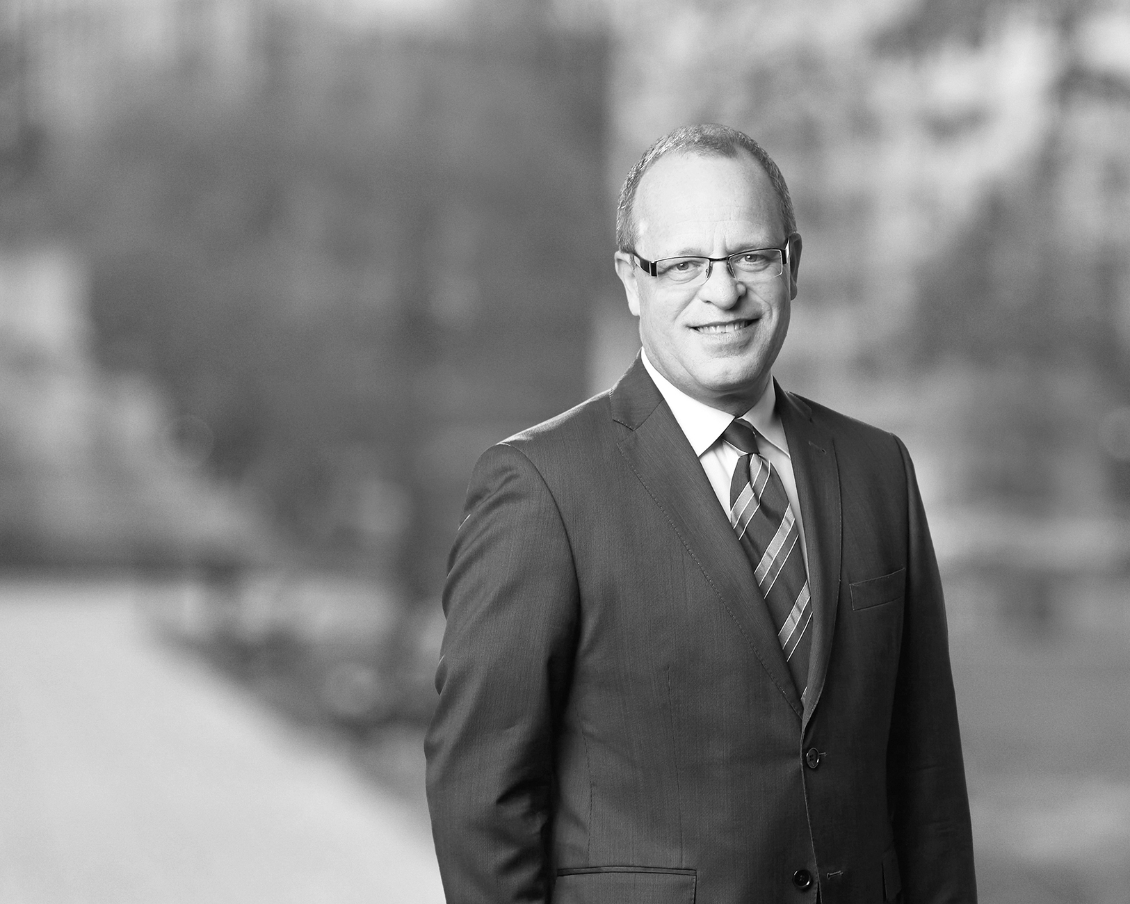 Dr. Martin Munz | Partner | White & Case LLP