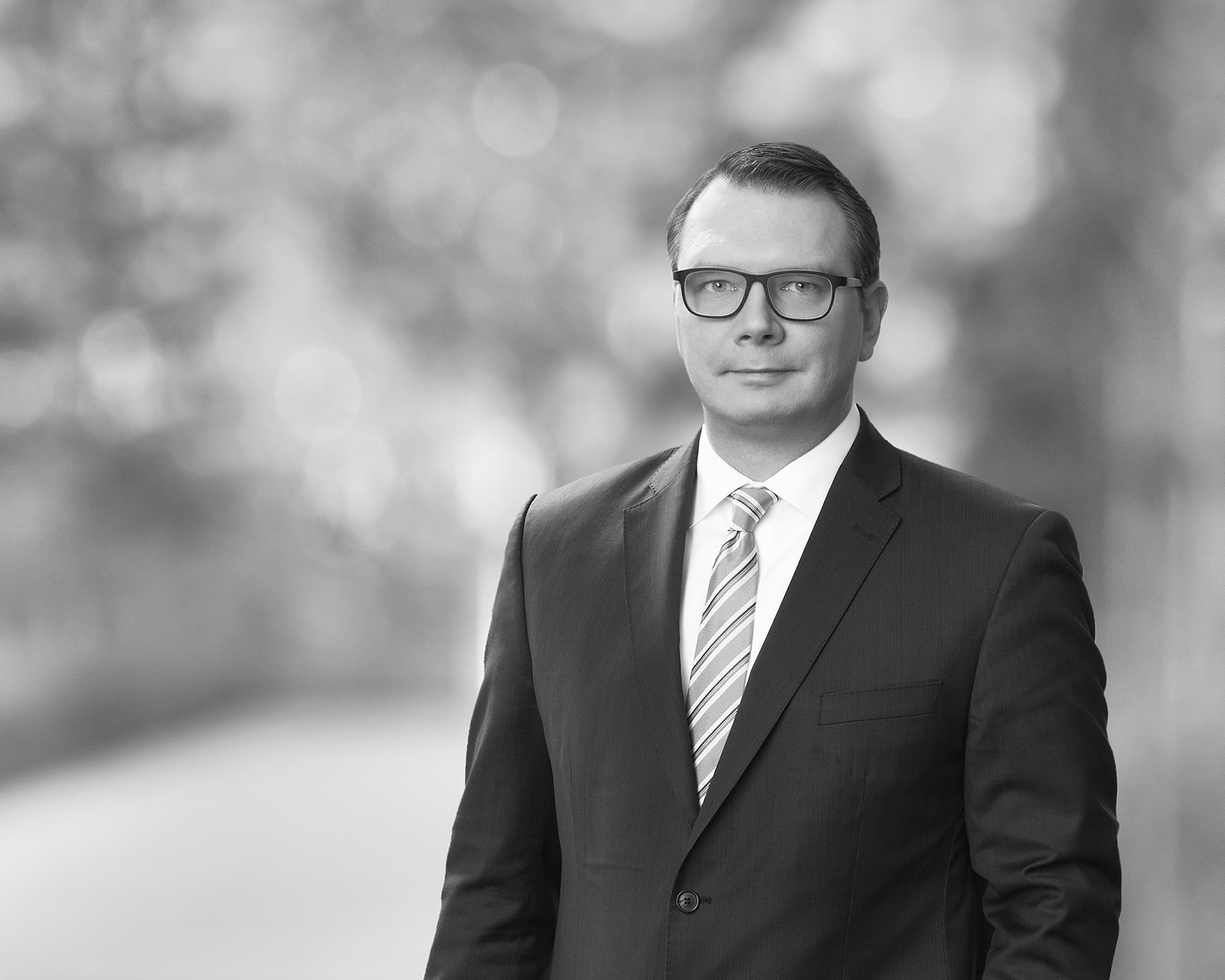 Dr. Tim Bracksiek | Partner | White & Case LLP